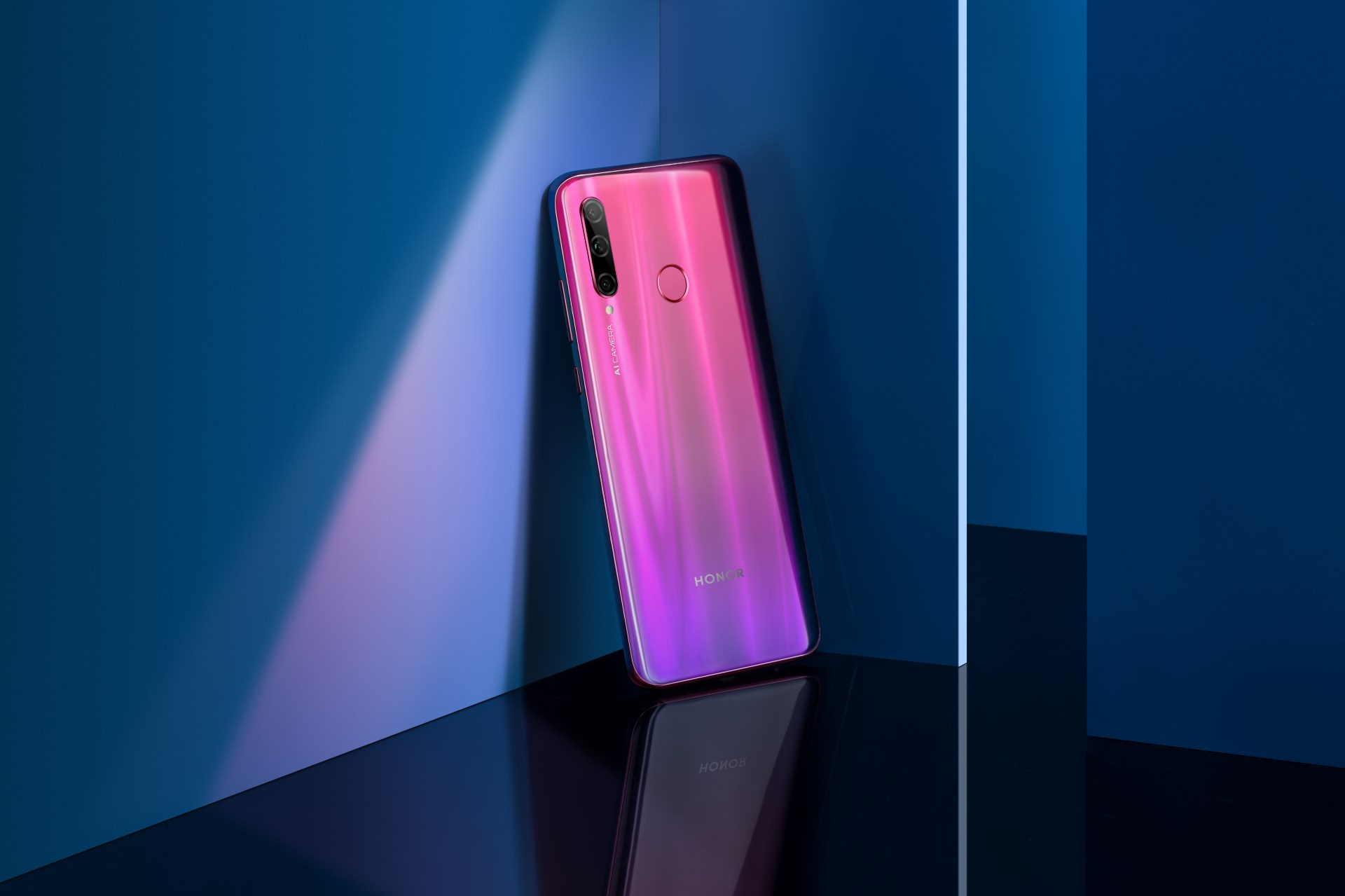 HONOR представил в России смартфон HONOR 10i - Обзорий